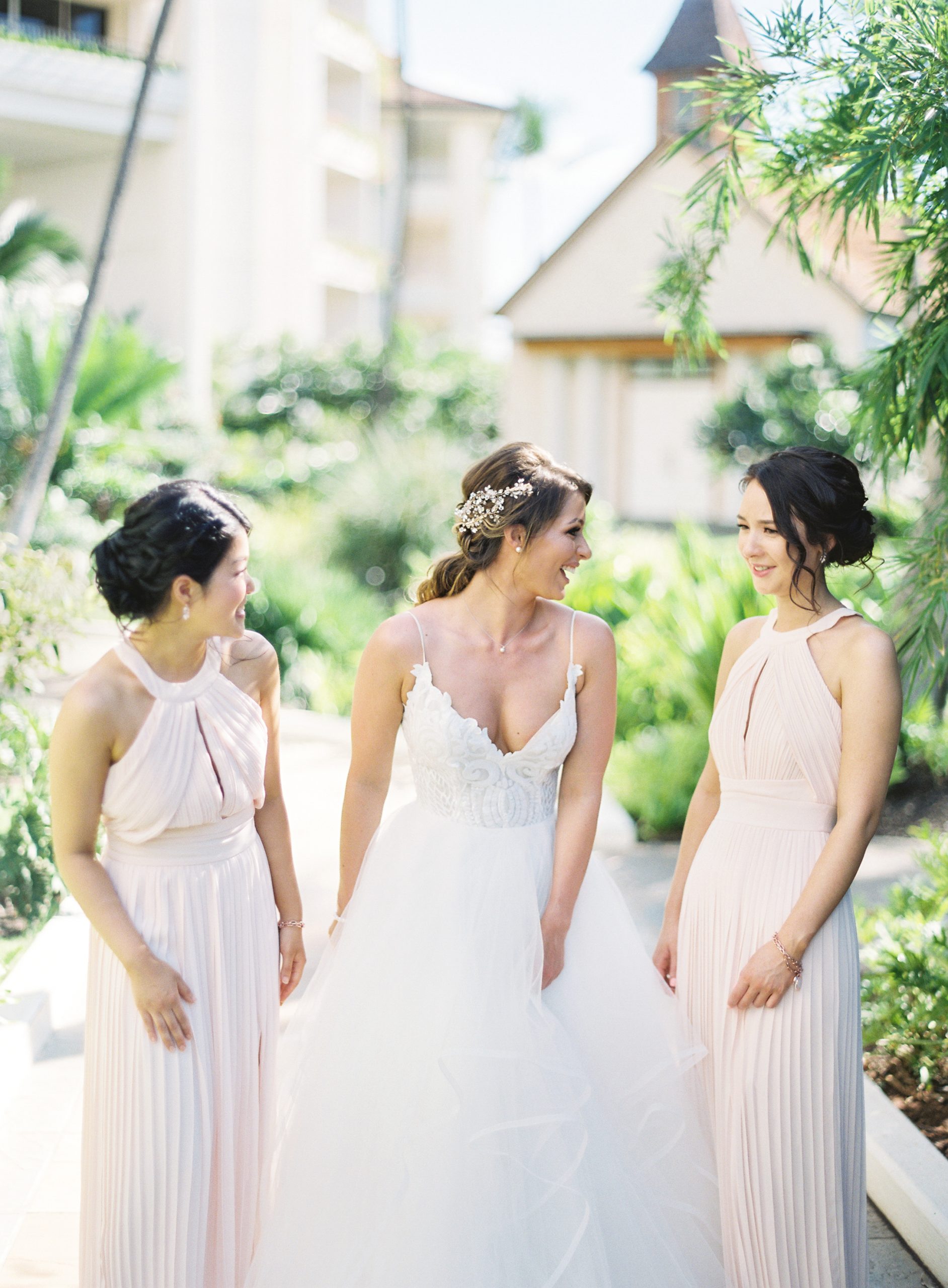 Wedding at Lanikuhonua | Hawaii - Designs By Hemingway